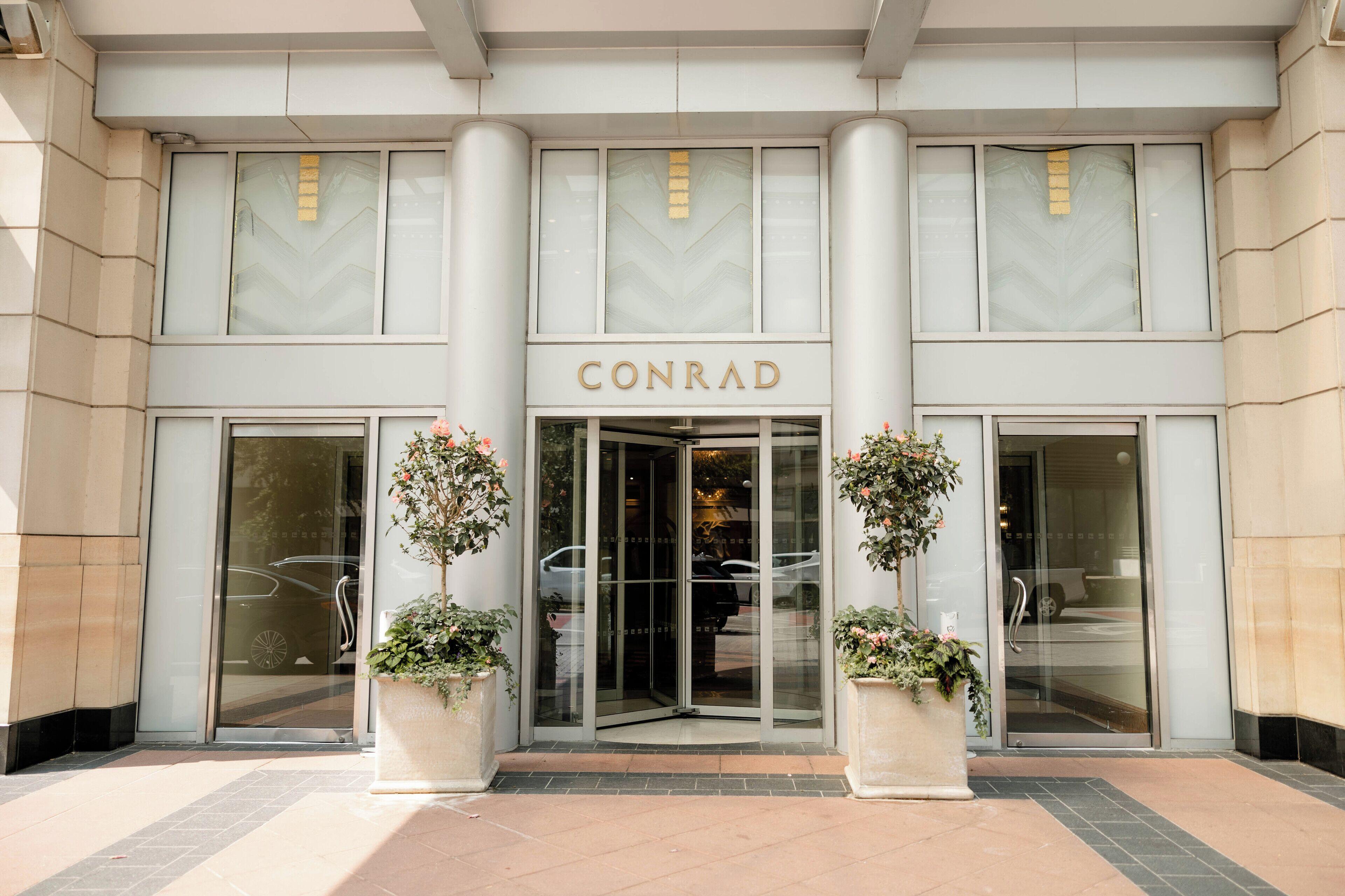 CONRAD INDIANAPOLIS - MODERN ACCOMMODATION - DOWNTOWN INDIANAPOLIS